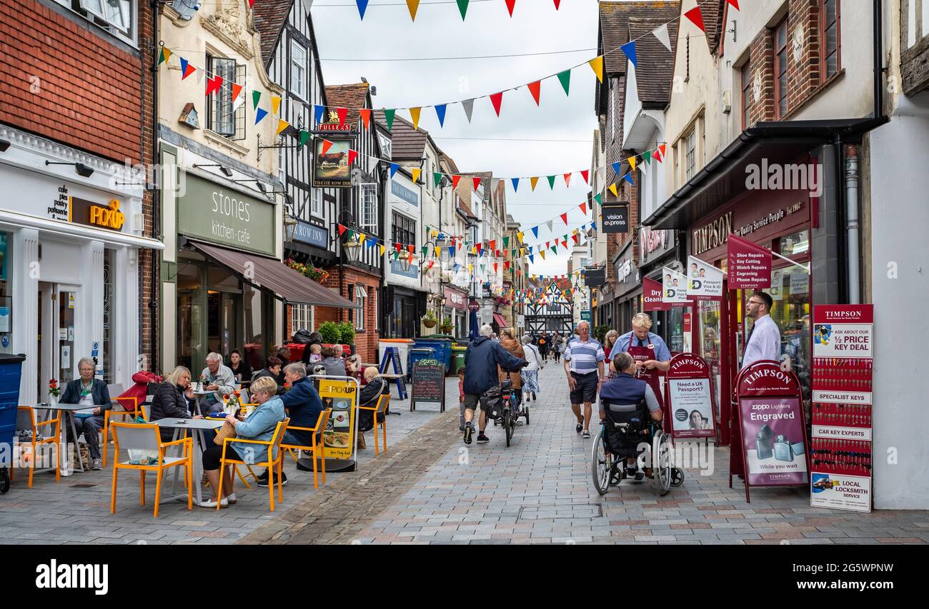 Row of cobble stones hi-res stock photography and images - Alamy