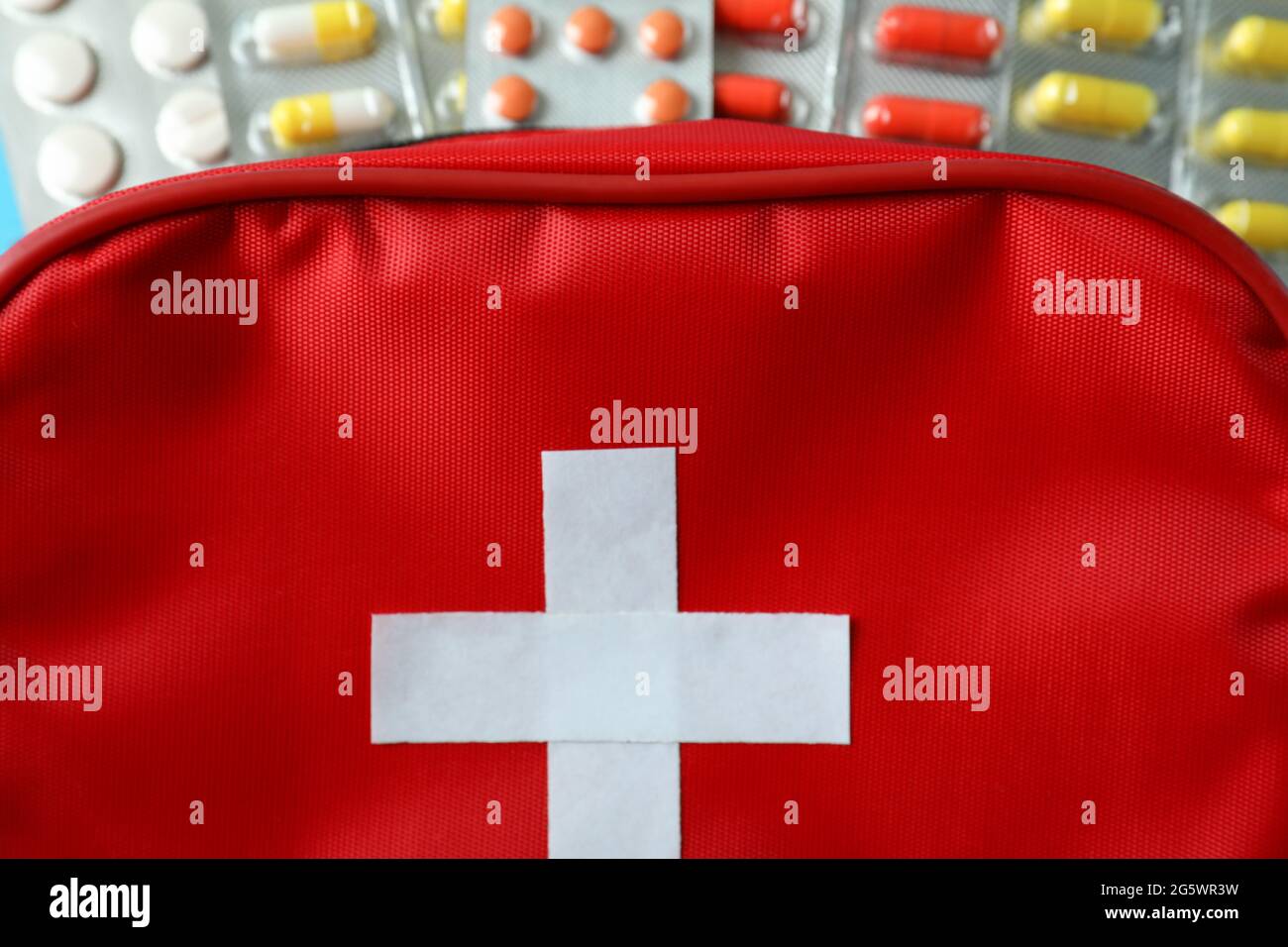 First aid medical kit with pills, close up Stock Photo - Alamy