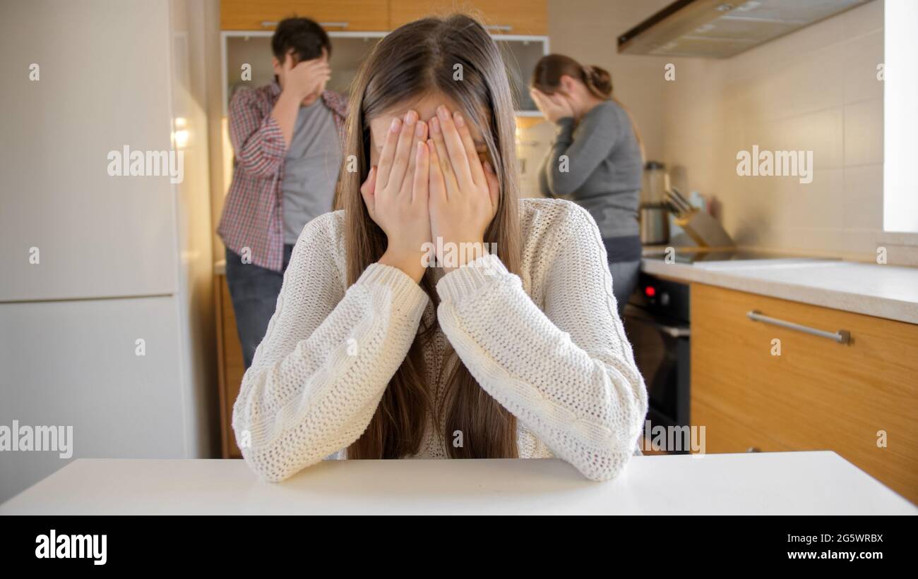 Mother daughter car argument hi-res stock photography and images - Alamy