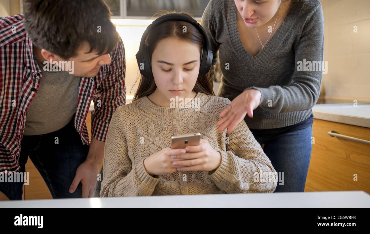 Mother teenage boy argue hi-res stock photography and images - Alamy
