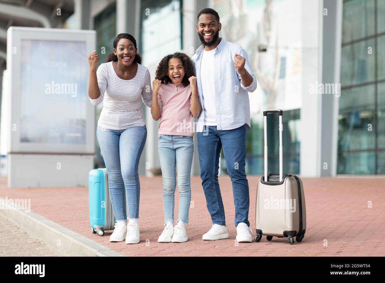 Kid screaming hi-res stock photography and images - Alamy