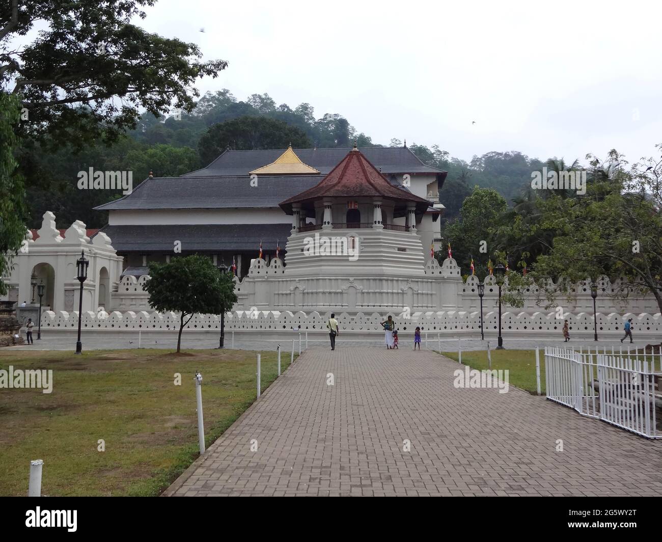 Temple of the Sacred Tooth Relic in Kandy, Sri Lanka Stock Photo - Alamy