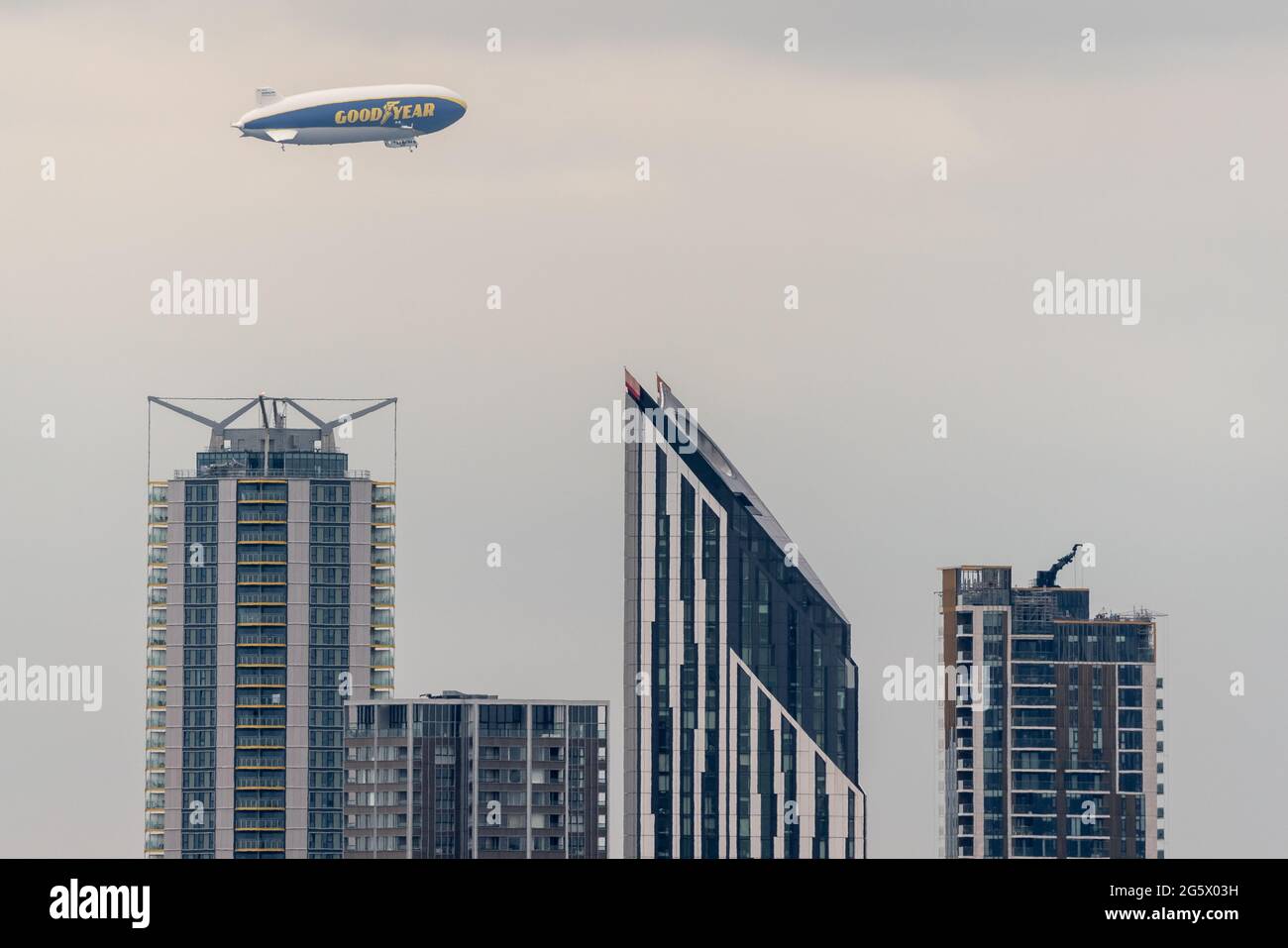 Semi rigid airship hi-res stock photography and images - Alamy