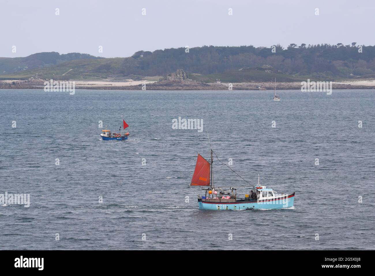 Scilly boats hi-res stock photography and images - Alamy