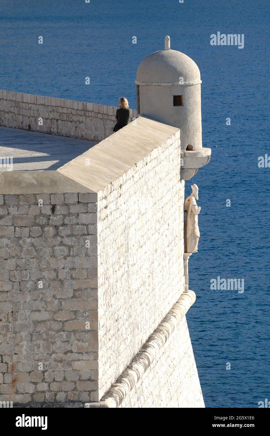 CROATIA. DUBROVNIK. THE WALLS ARE ONE OF THE MUST OF THE CITY. WITH 16 ...