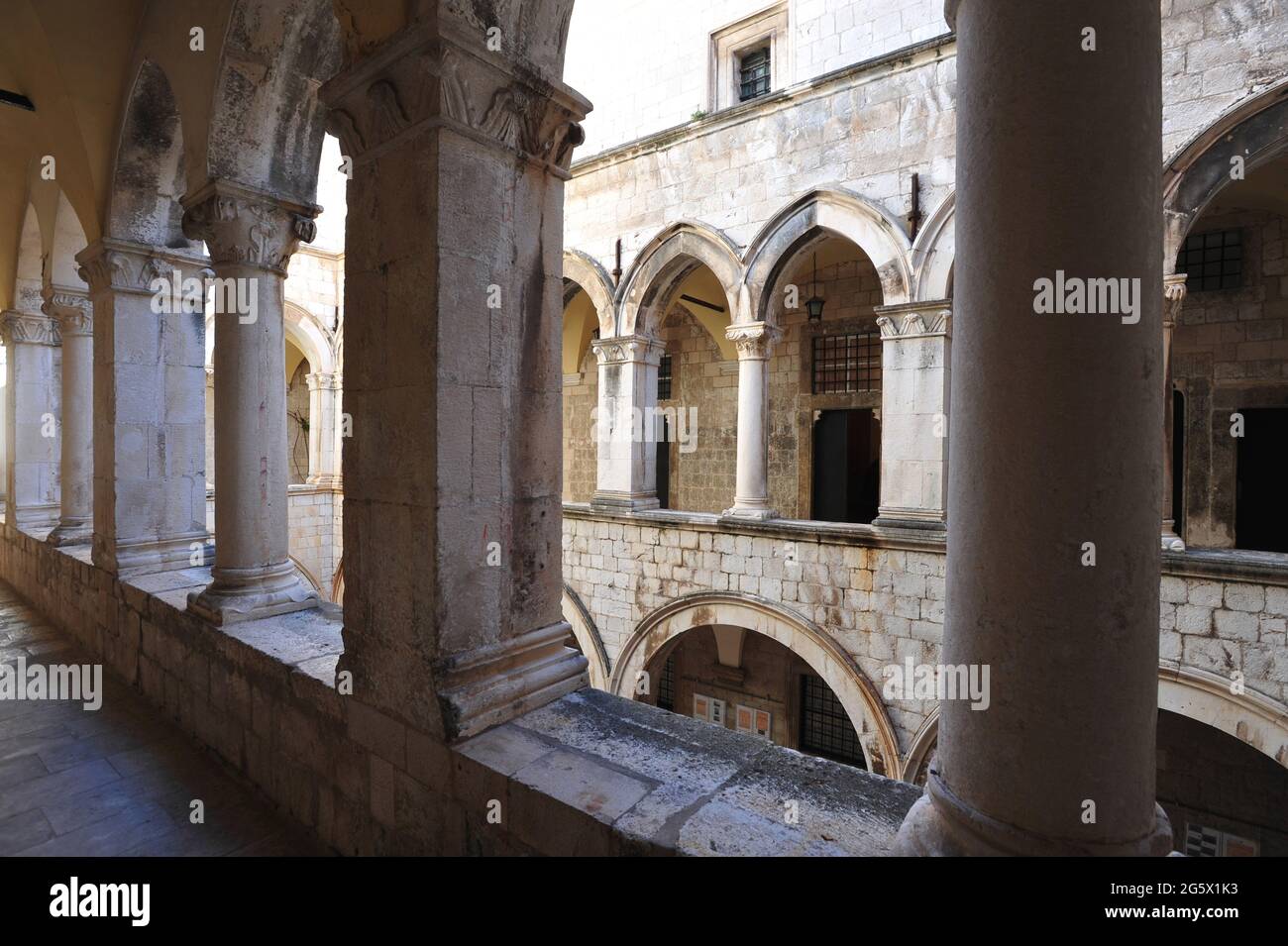 CROATIA, DUBROVNIK. THE SPONZA PALACE HAS BEEN ERECTED DURING THE 16TH ...