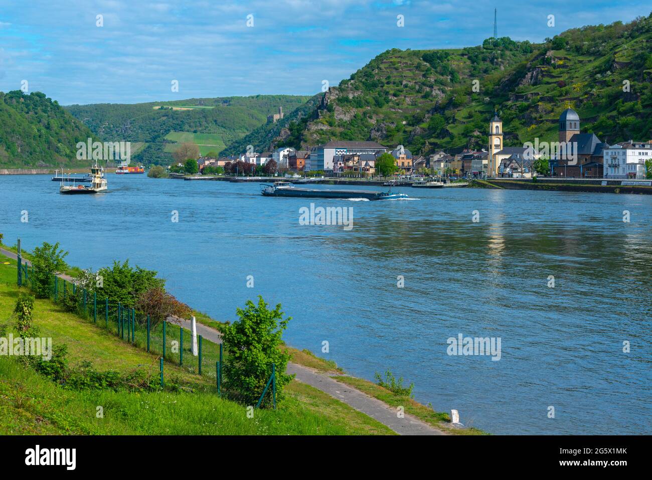 Small town St. Goarshausen at the Loreley, Upper Middle Rhine Valley ...