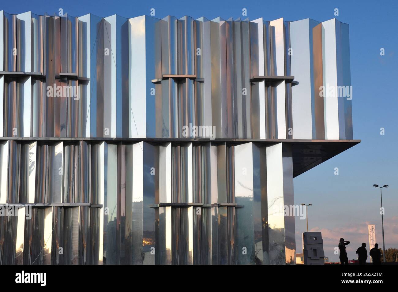 LEBANON. BEIRUT. ON THE PORT DISTRICT, THE NEW BEIRUT EXHIBITION CENTER ...