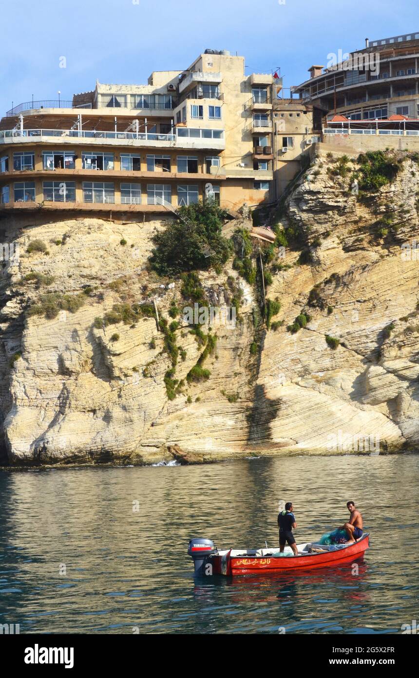 LEBANON. BEIRUT. THE TOWN IS BUILD ALONG THE MEDITERANEAN SEA AND IT IS ...