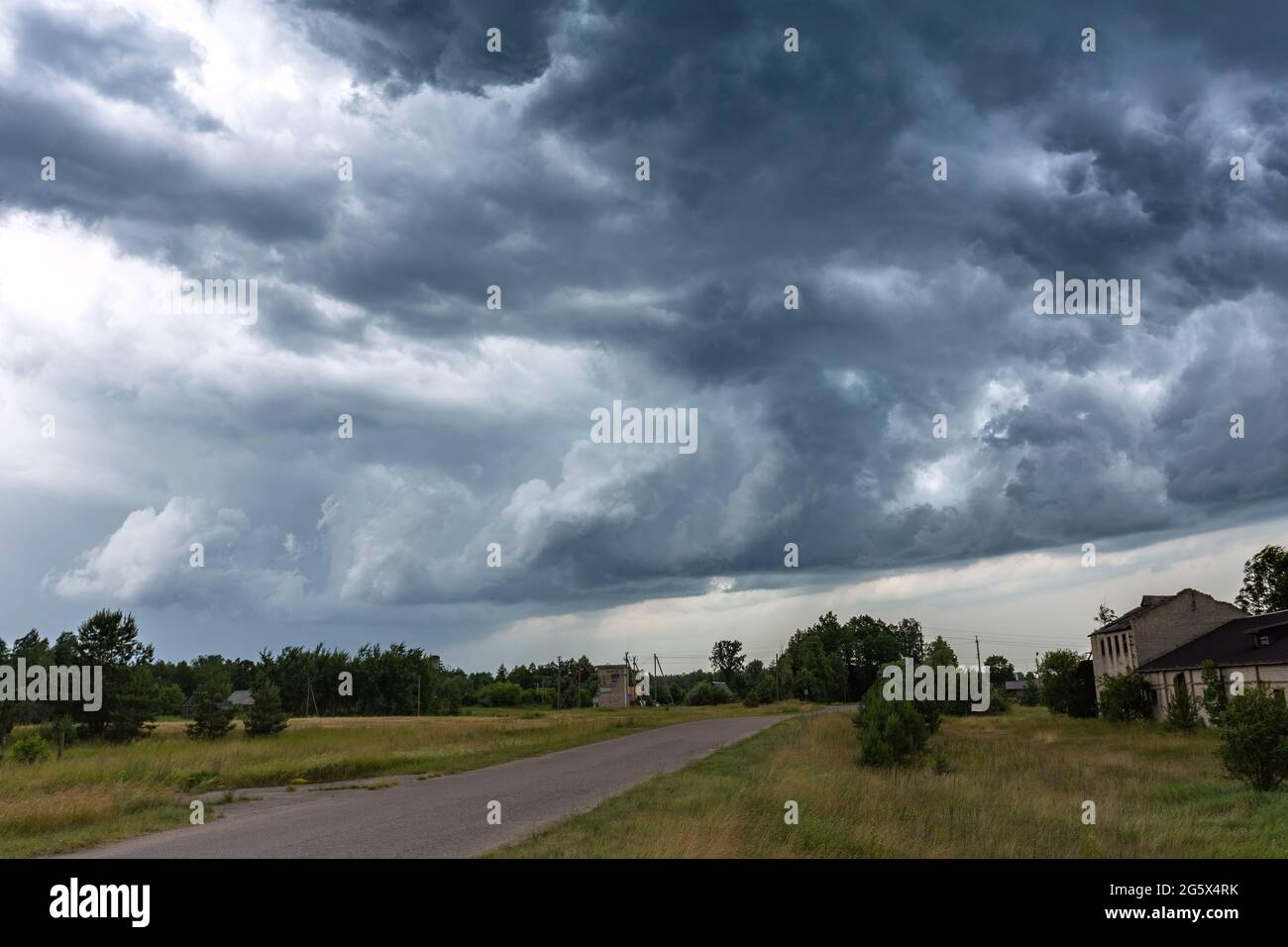 Angry storm cloud hi-res stock photography and images - Alamy