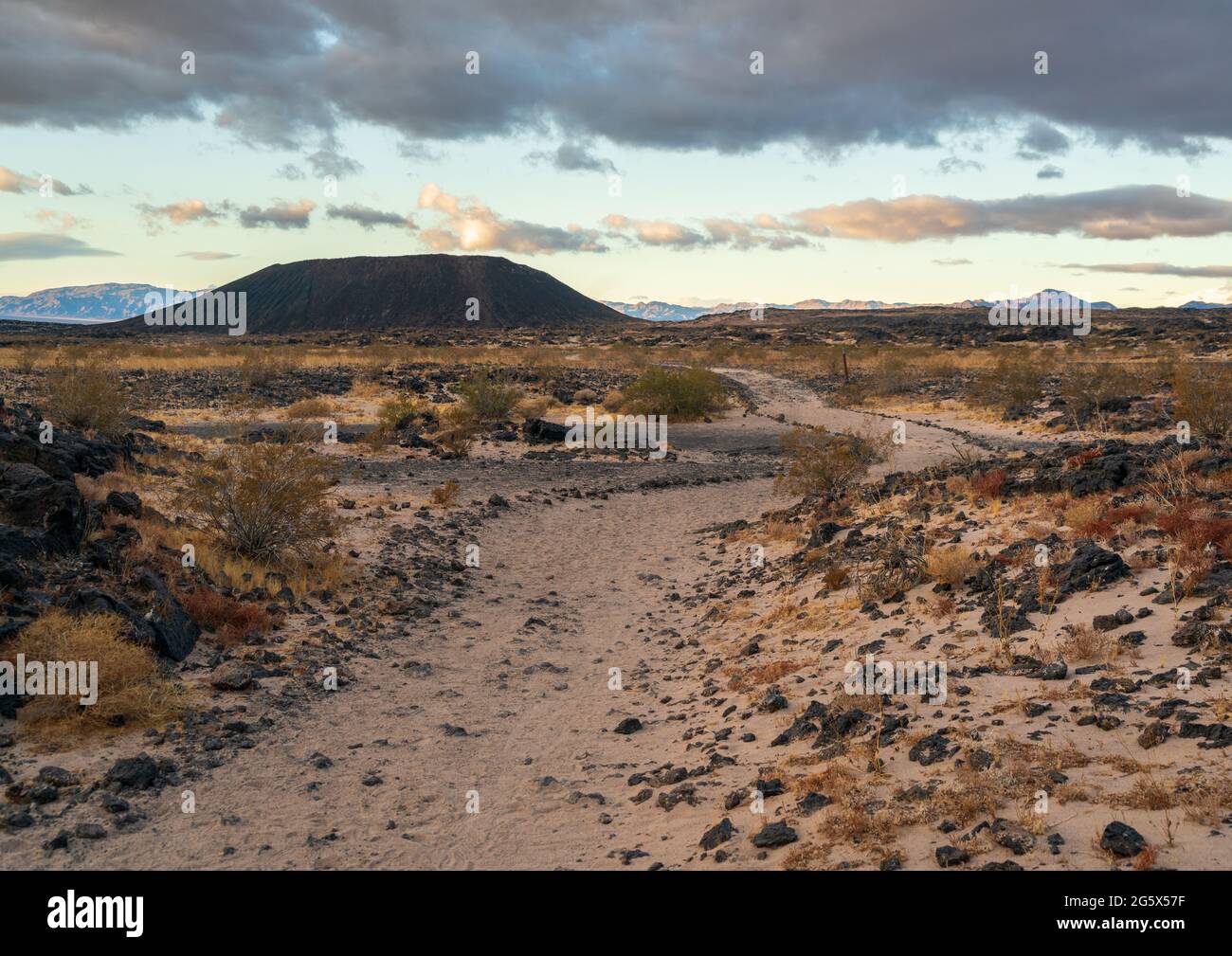 Amboy crater hi-res stock photography and images - Alamy