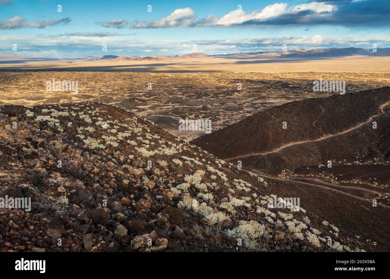 Amboy crater national natural landmark hi-res stock photography and ...