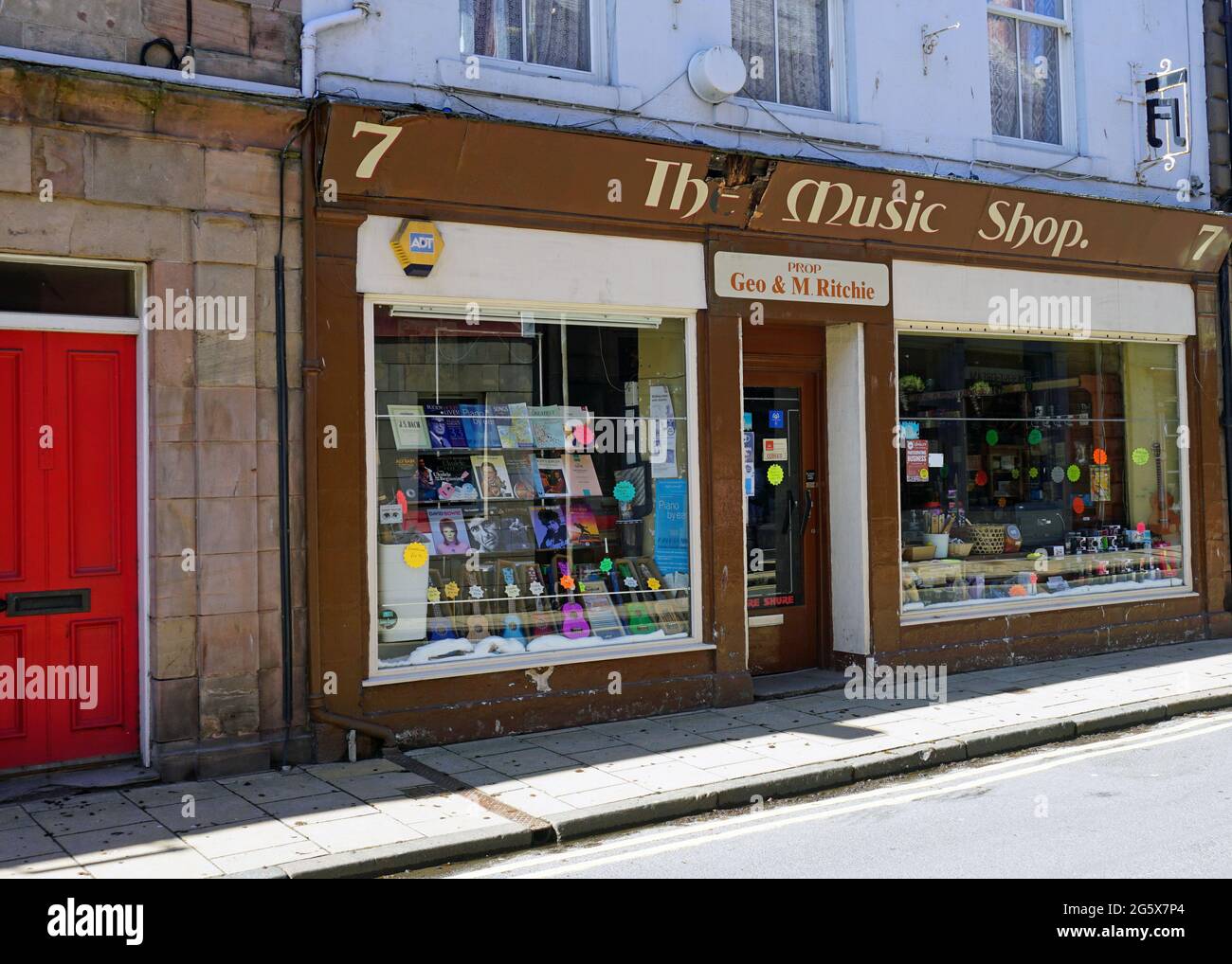 Cd shop hi-res stock photography and images - Alamy