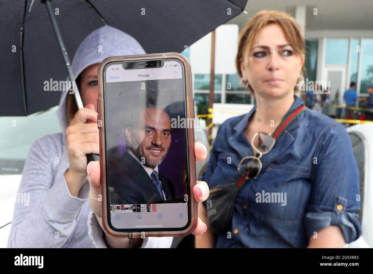 Ilana Seira holds a picture of her family member, Chaim "Harry ...