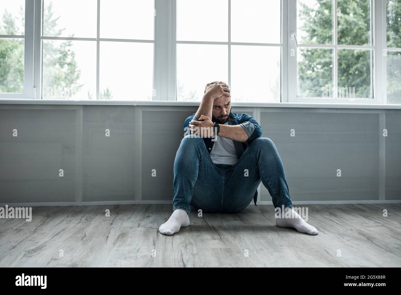 Man freaking out hi-res stock photography and images - Alamy