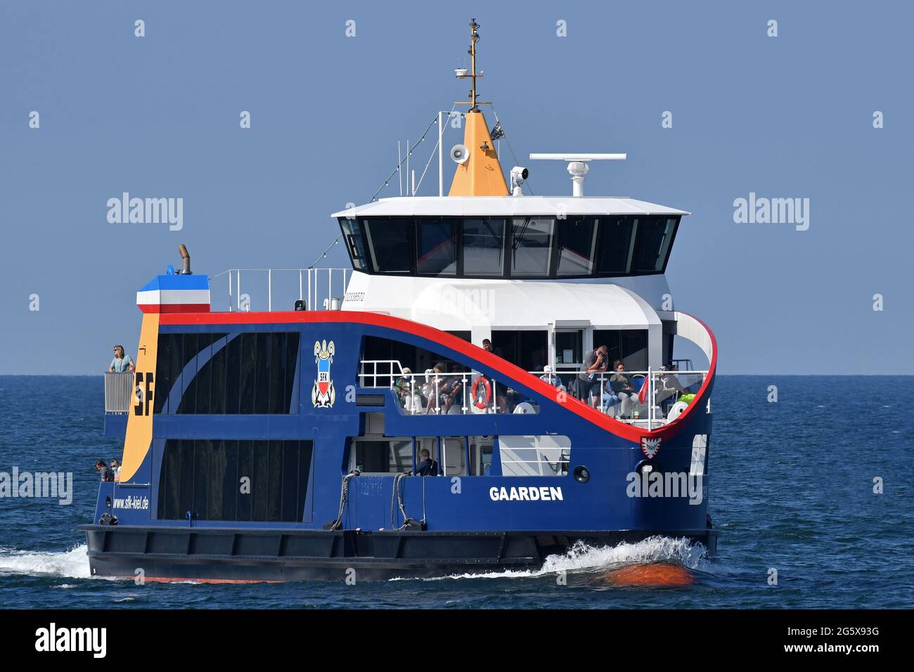 Small passenger ferry hi-res stock photography and images - Alamy