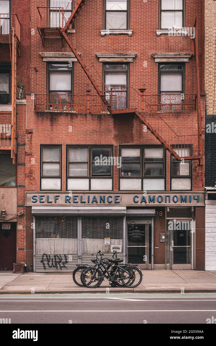 Self reliance hi-res stock photography and images - Alamy