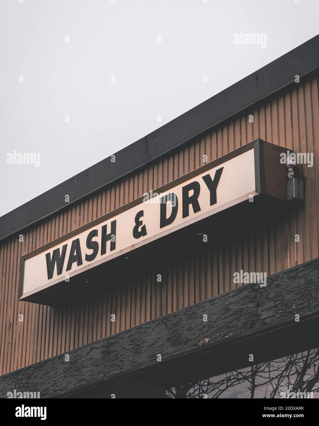 Wash and dry sign hi-res stock photography and images - Alamy