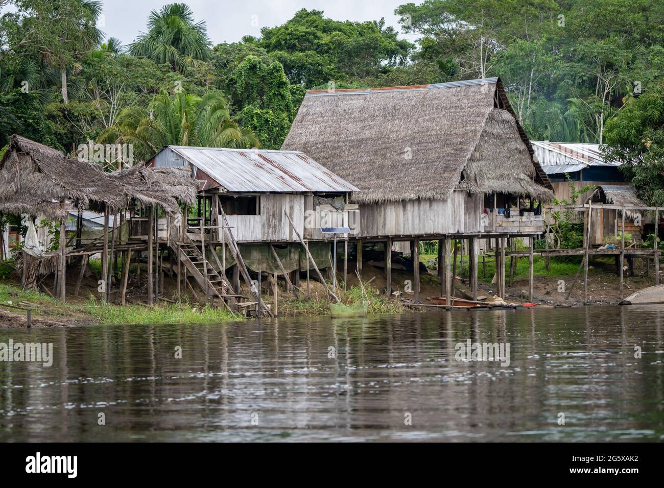 Amazon rainforest homes hi-res stock photography and images - Alamy