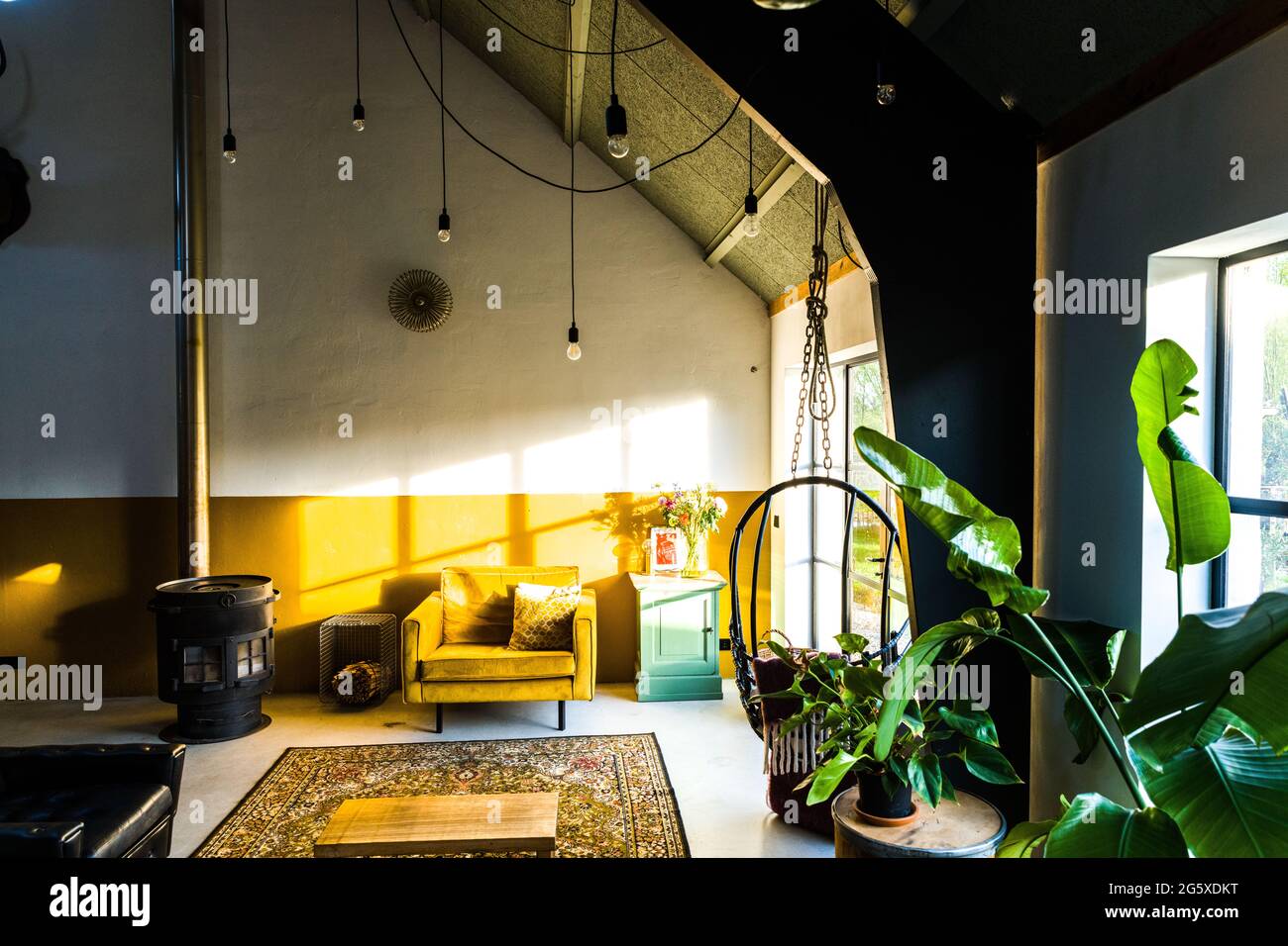 1950s home bar hi-res stock photography and images - Alamy