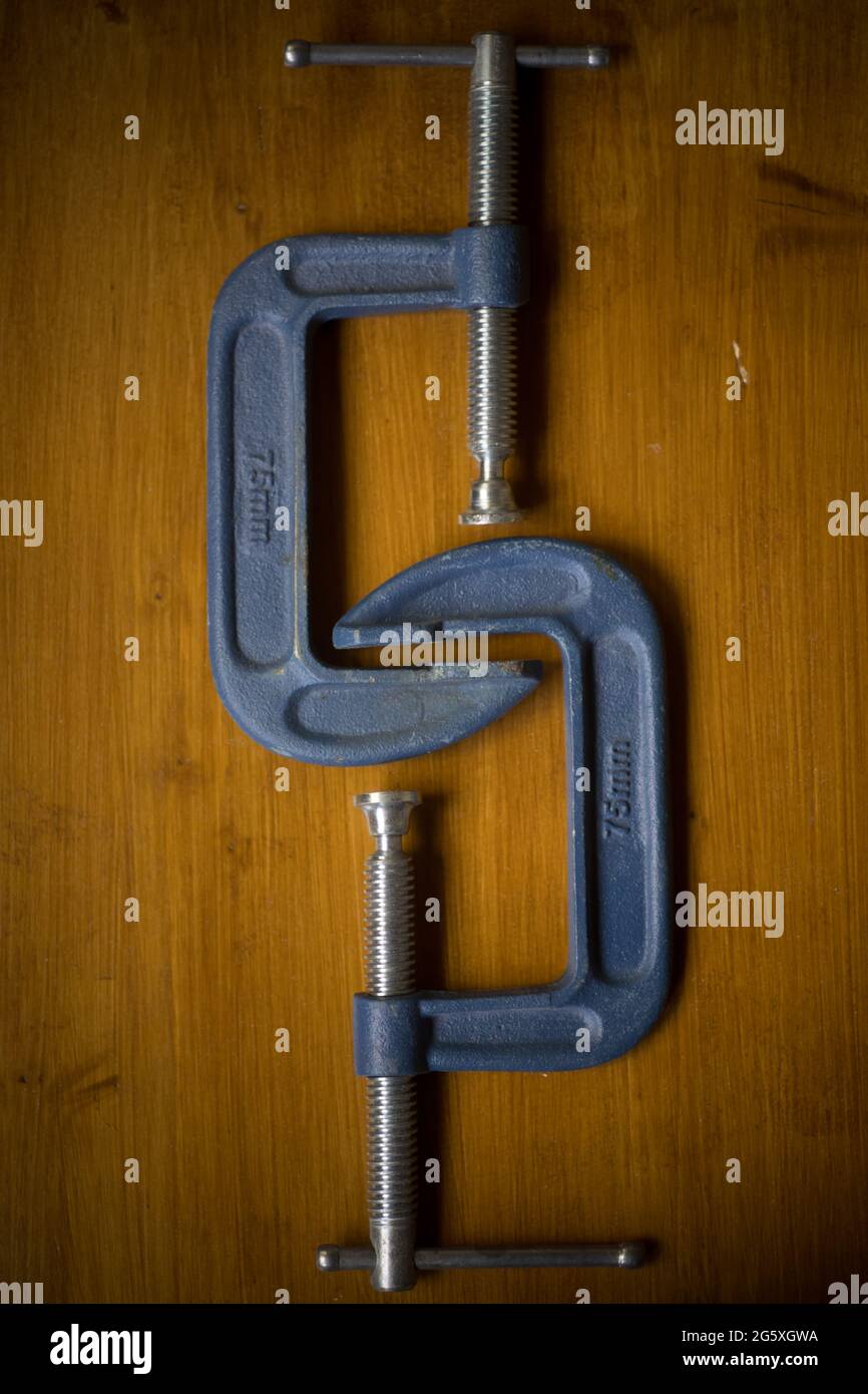 Squeeze clamps hi-res stock photography and images - Alamy