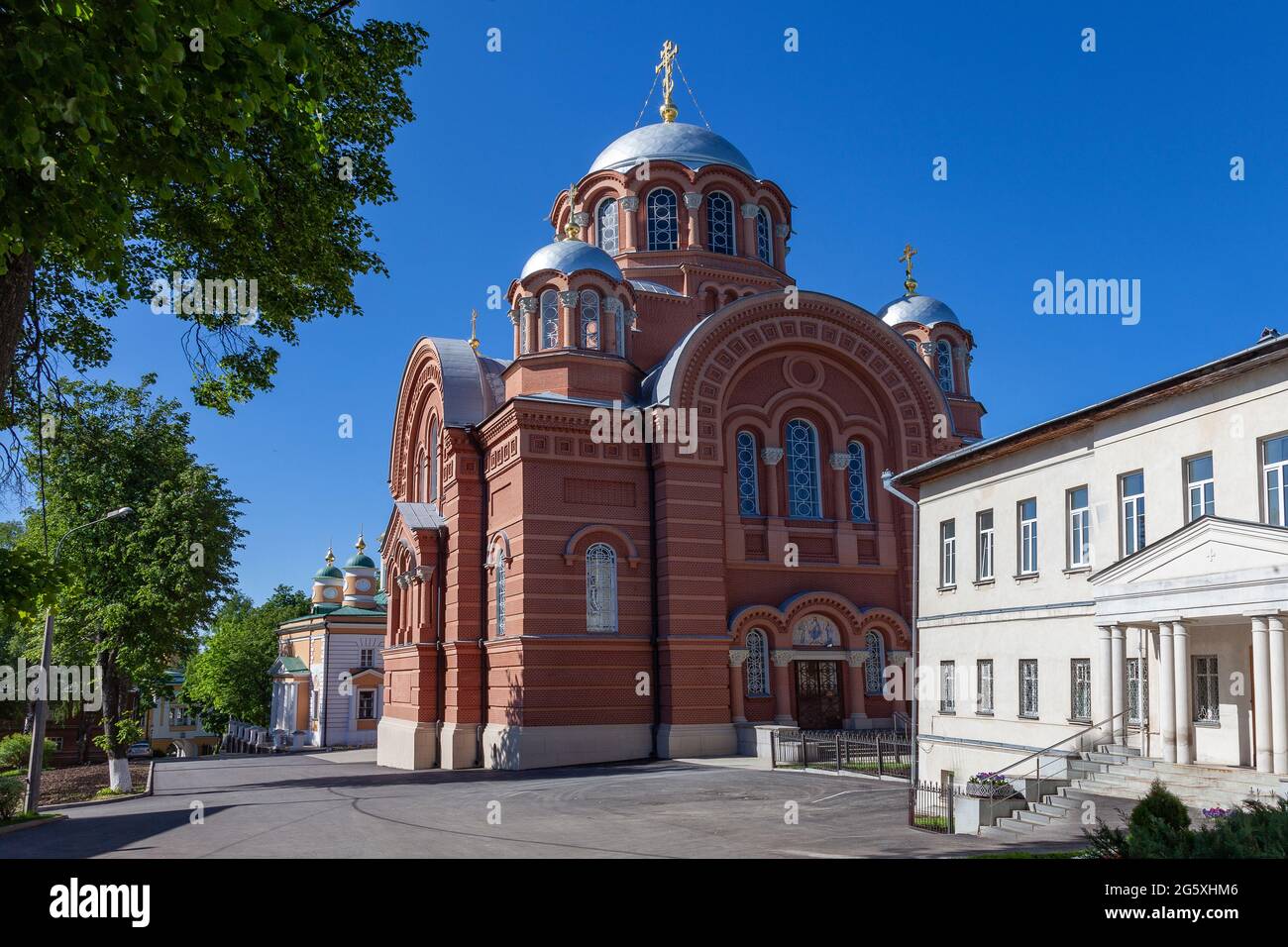 Pokrovsky khotkov monastery hi-res stock photography and images - Alamy