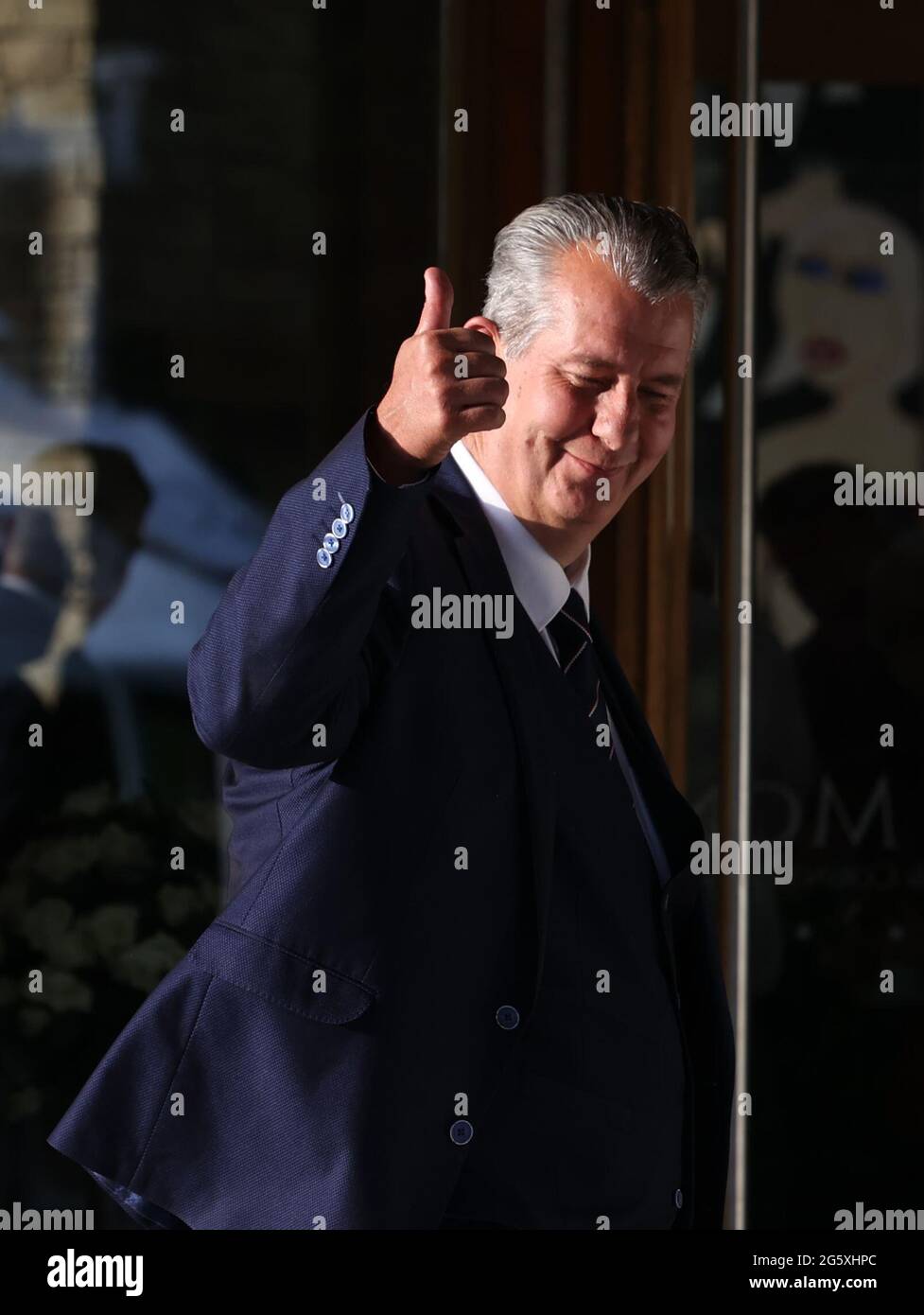Edwin poots jeffrey donaldson hi-res stock photography and images - Alamy