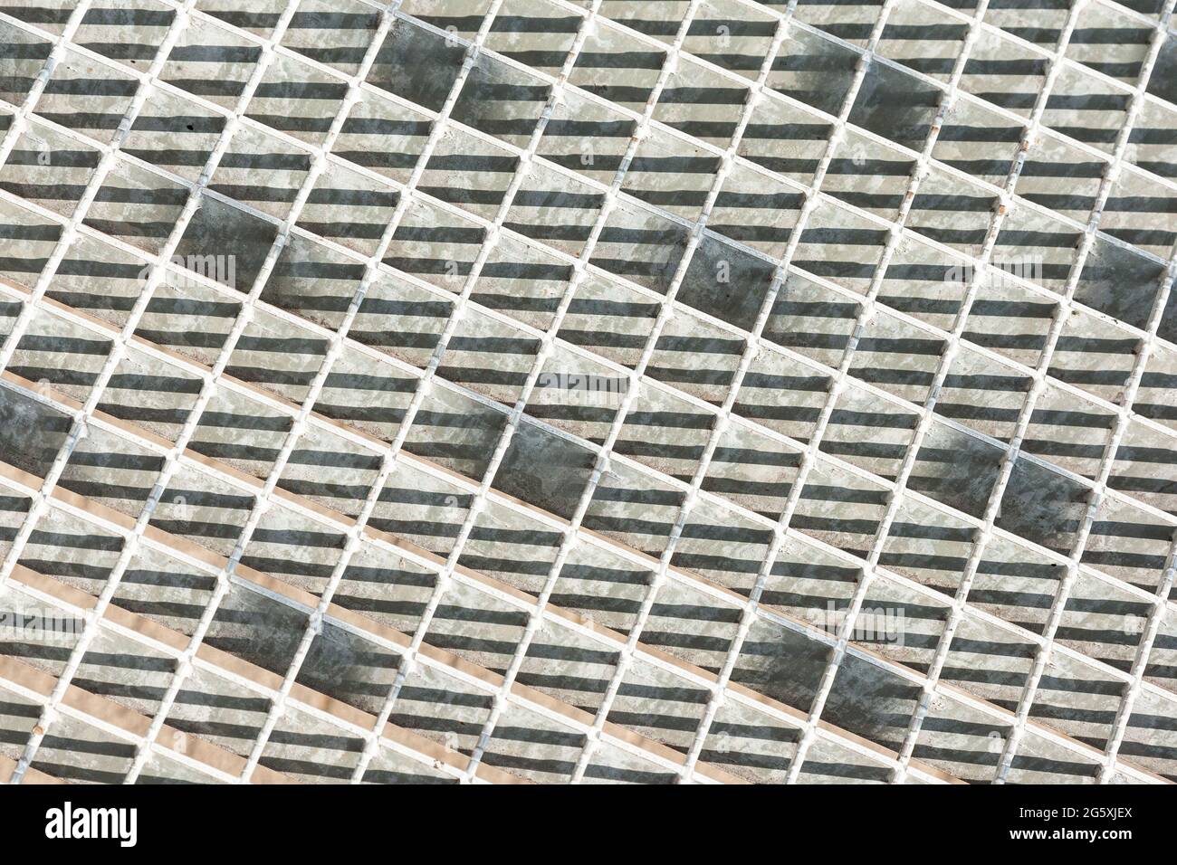 Staggered building hi-res stock photography and images - Alamy