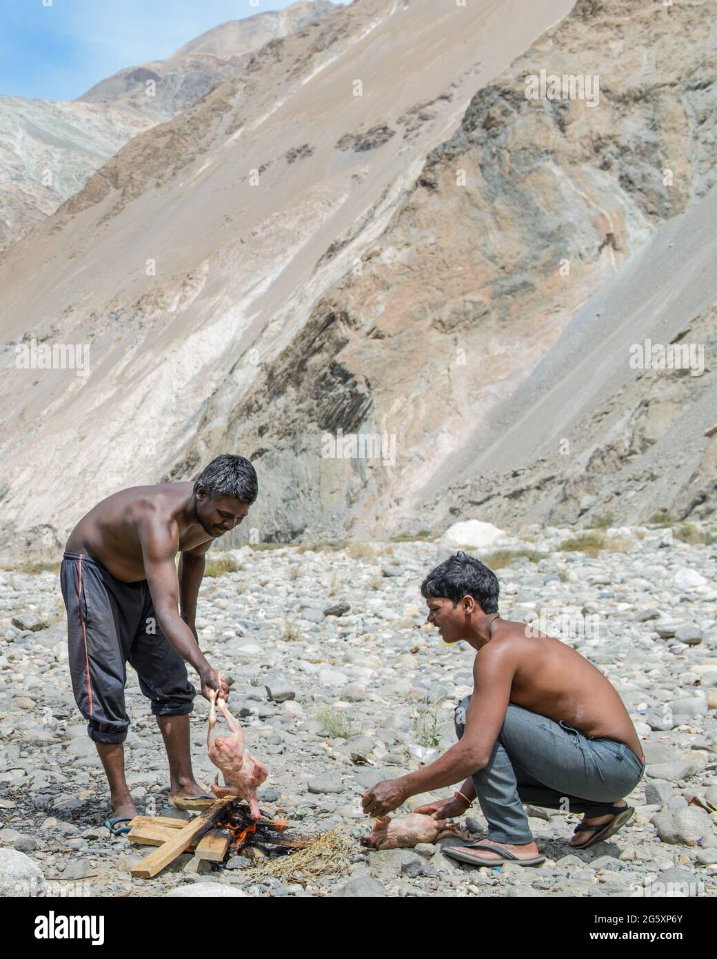 Indian fire pit hi-res stock photography and images - Alamy