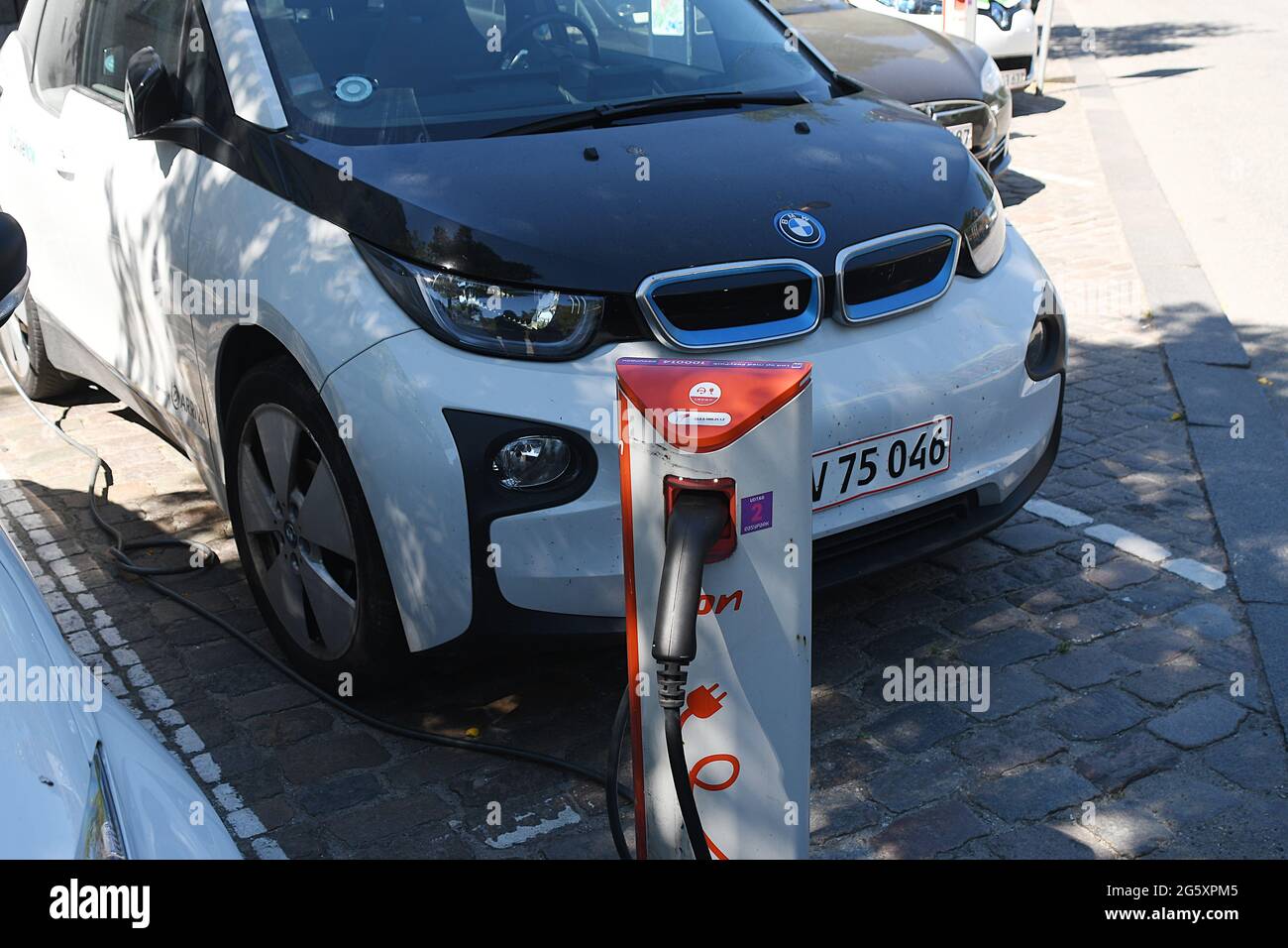 Copenhagen/Denmark 03.July 2018 Two electric cars zoe rebult french car ...