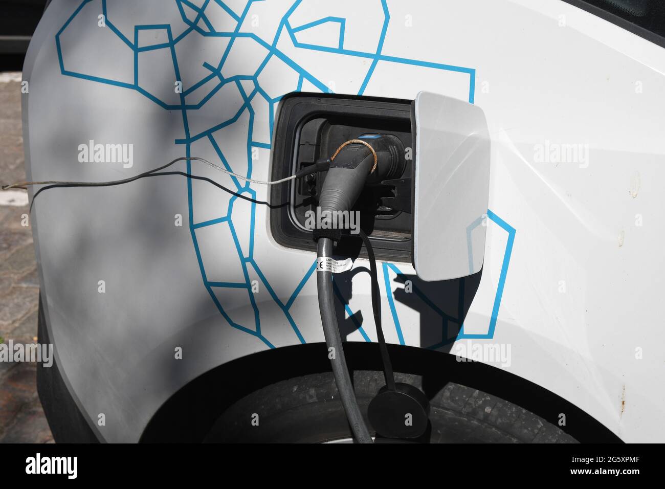 Copenhagen/Denmark 03.July 2018 Two electric cars zoe rebult french car ...