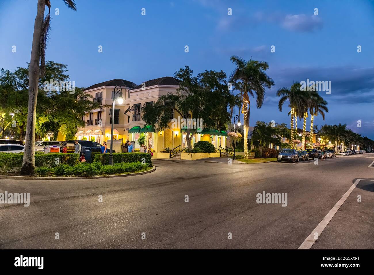 Downtown naples, florida hi-res stock photography and images - Alamy
