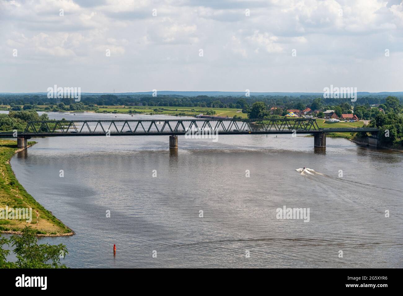 The Lauenburg Elbe Bridge over the Elbe Stock Photo - Alamy