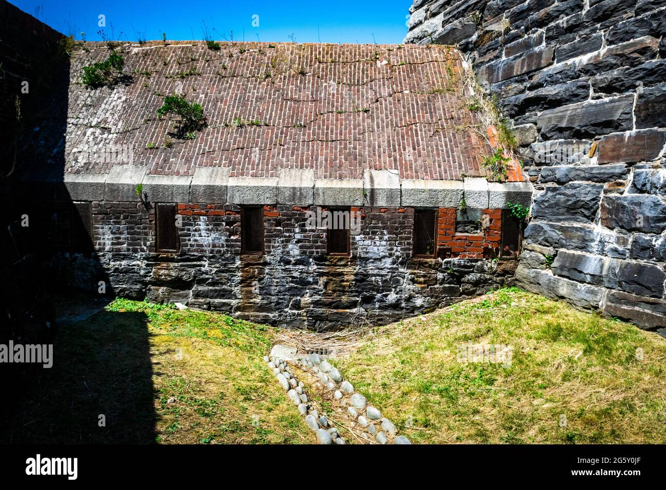 Caponier in the dry moat the surrounds fort charlotte Stock Photo - Alamy