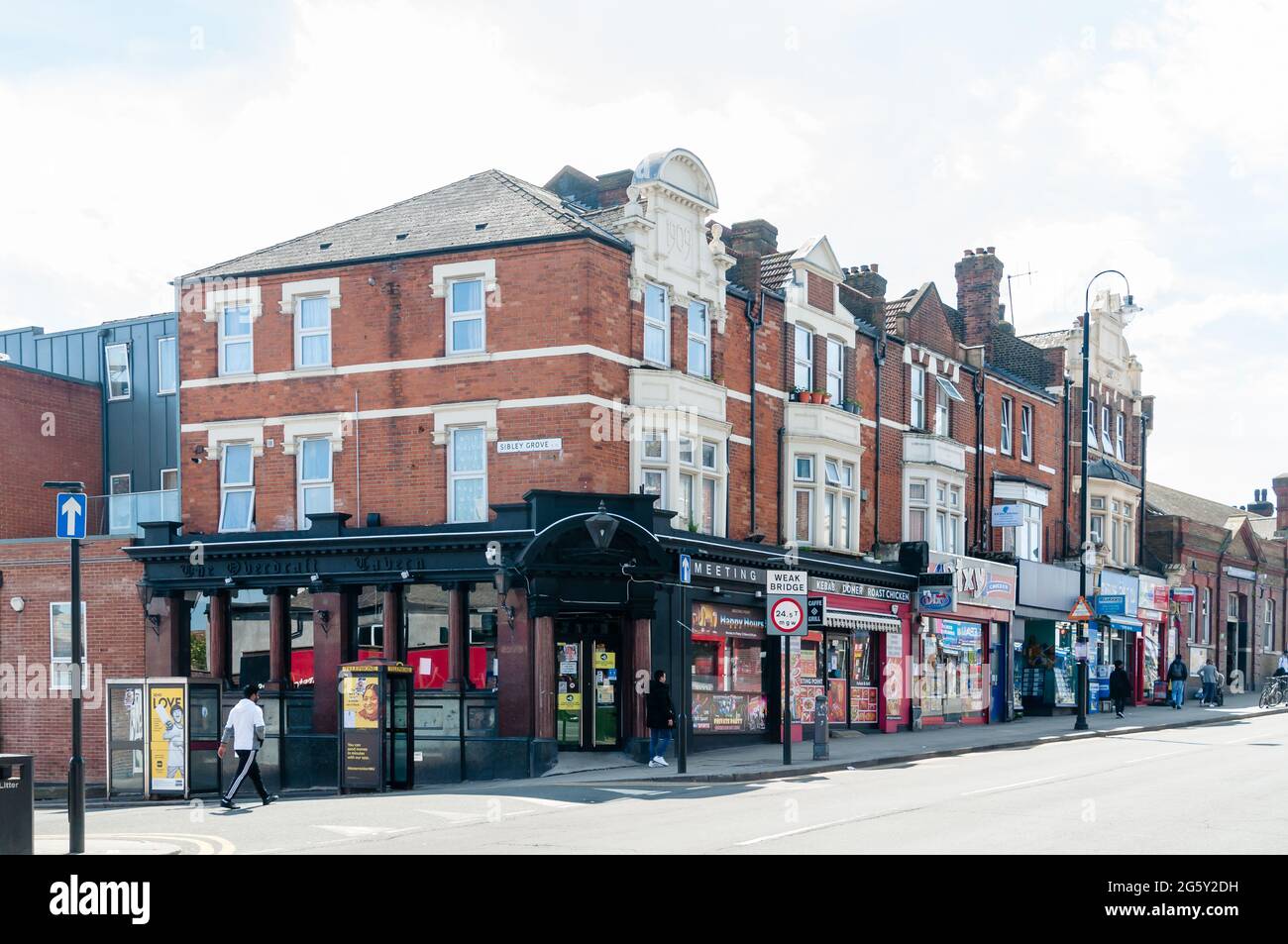 East ham high street london hi-res stock photography and images - Alamy