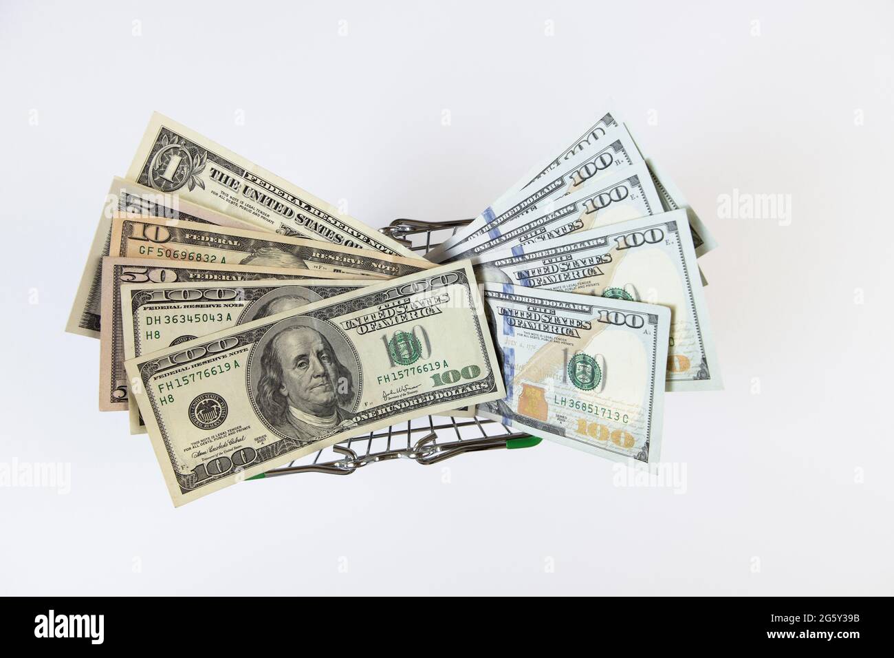 Mini shopping basket hi-res stock photography and images - Alamy