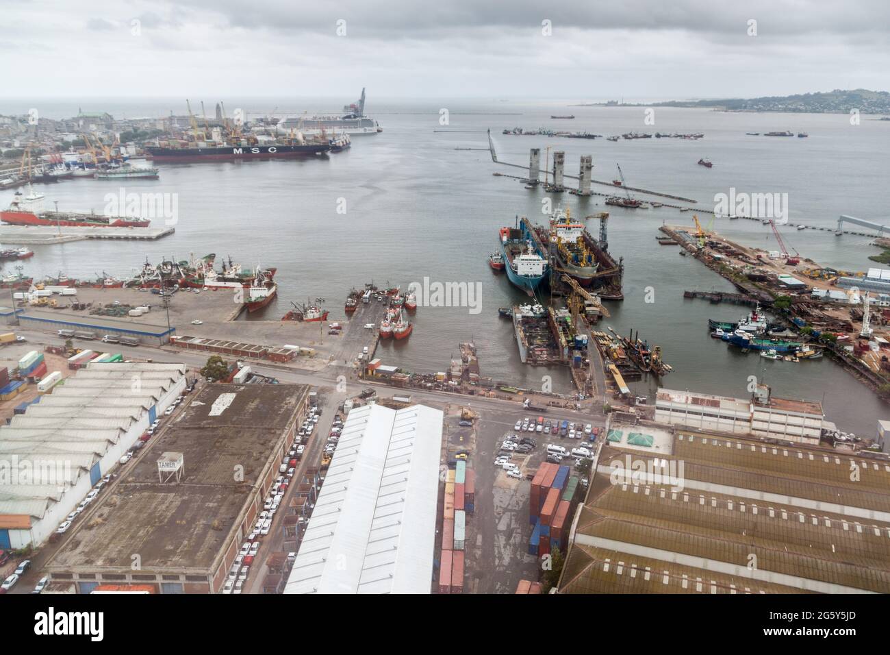 Uruguay montevideo port boats hi-res stock photography and images - Alamy