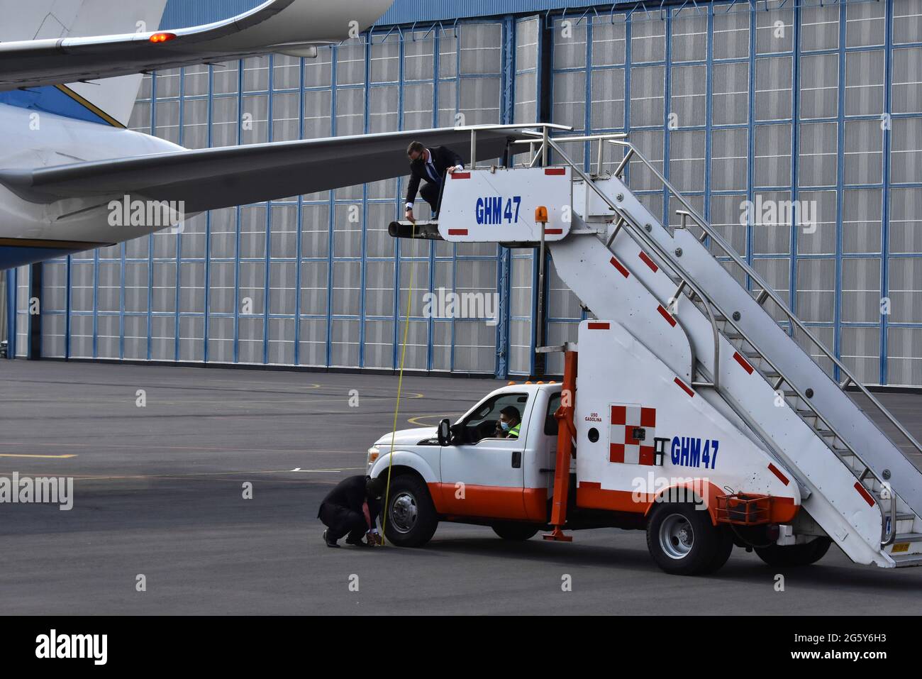MEXICO CITY, MEXICO - JUNE 8: United States Secret Service review the ...