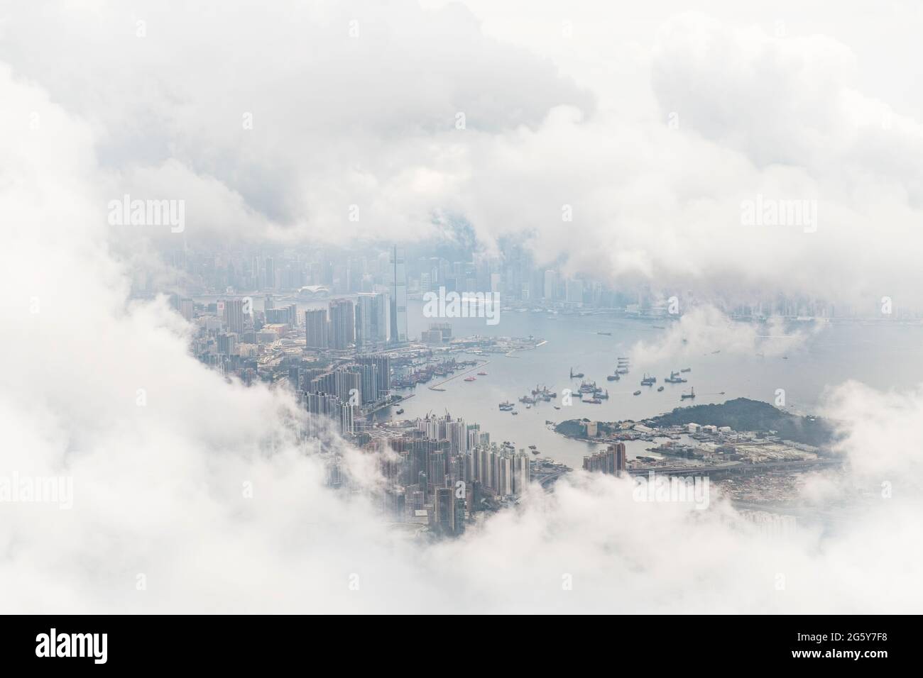 Aerial down clouds hi-res stock photography and images - Alamy