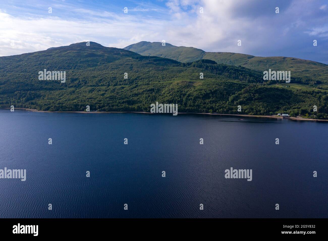 Dwindling low water level scottish loch hi-res stock photography and ...