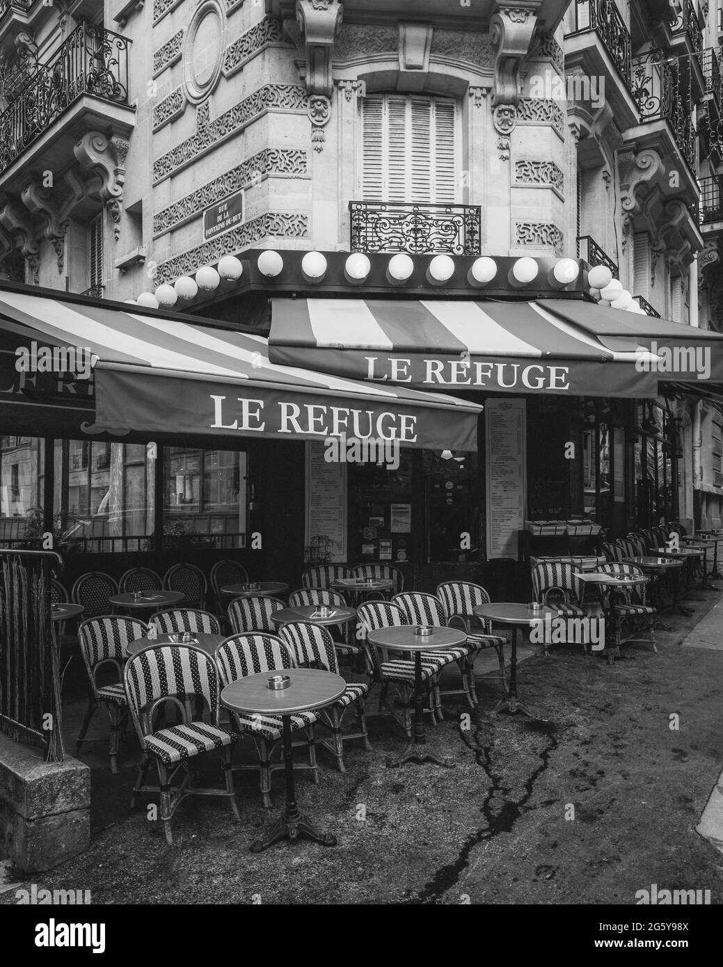 France refuge Black and White Stock Photos & Images - Alamy