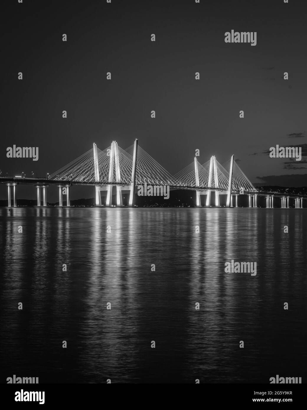 The Tappan Zee Bridge over the Hudson River at night, in Tarrytown, New ...
