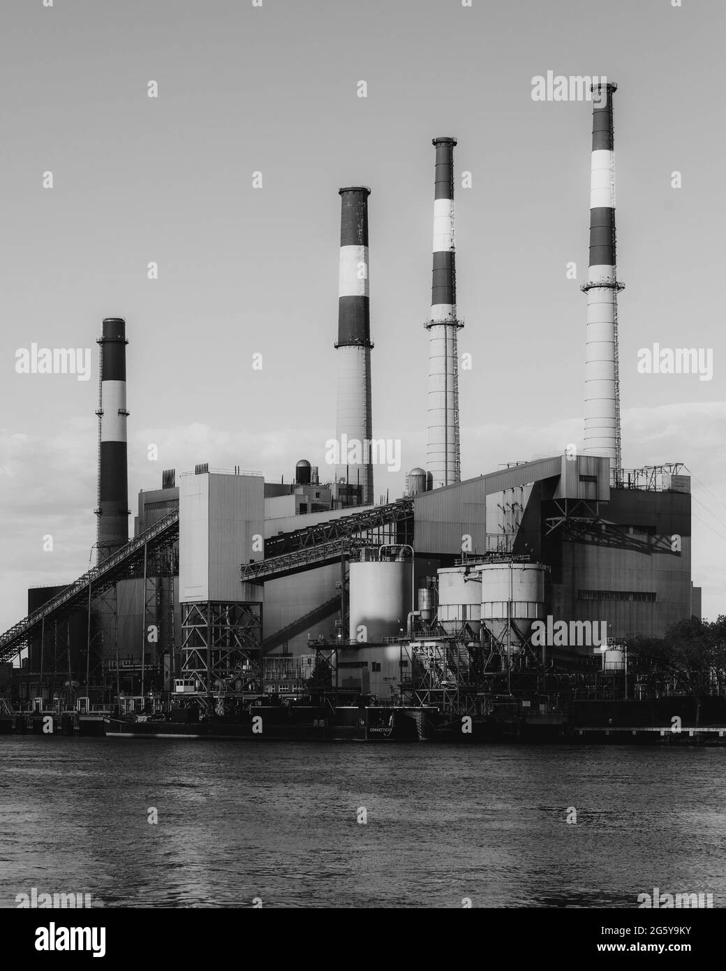Ravenswood power station hi-res stock photography and images - Alamy