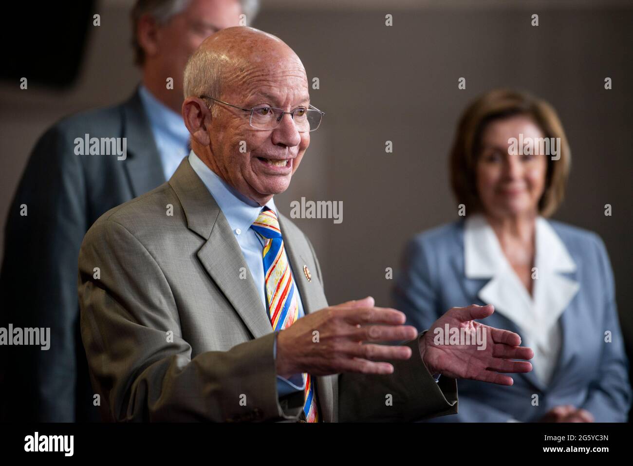 Peter defazio hi-res stock photography and images - Alamy