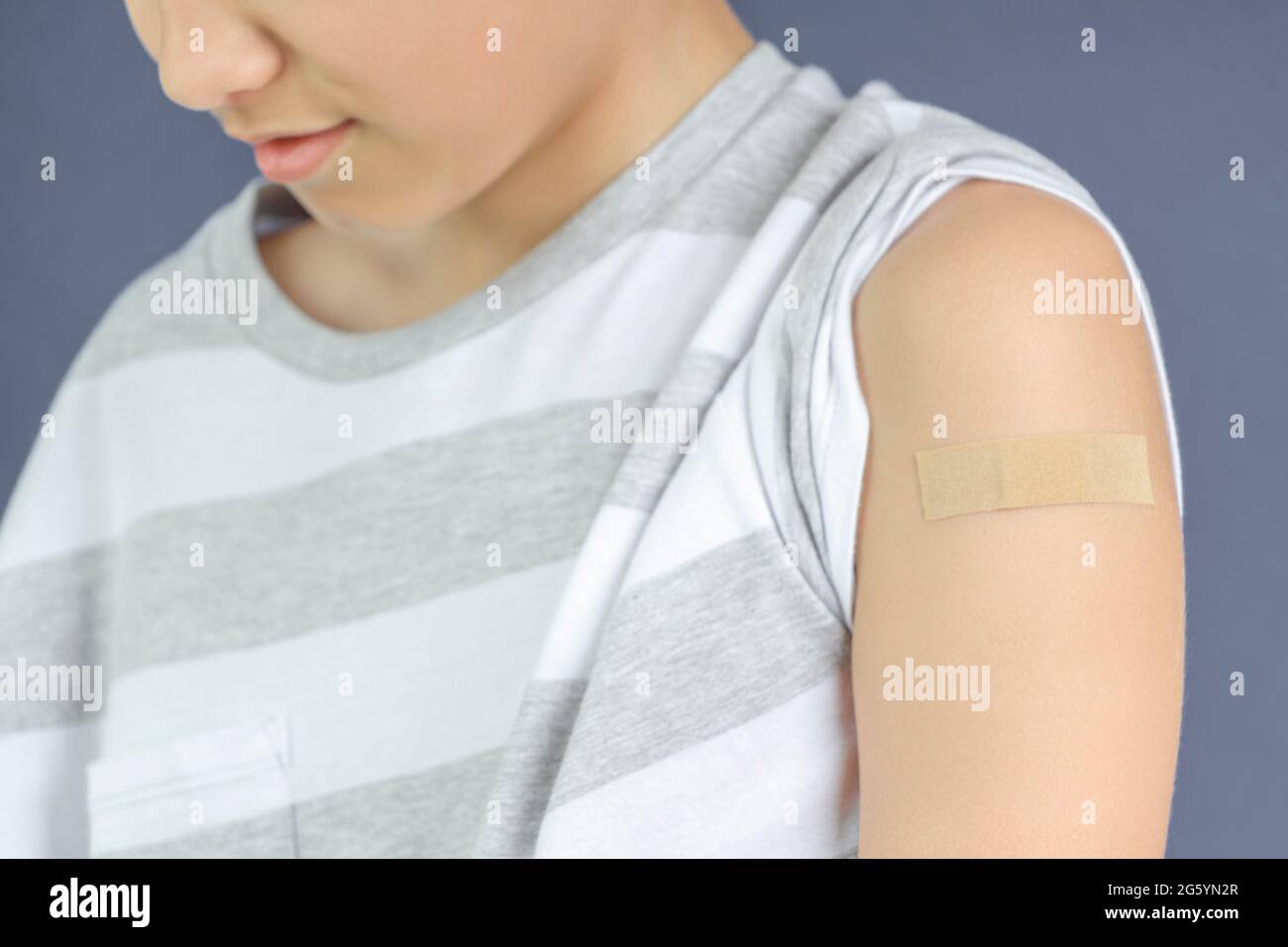 Adhesive bandage kid hi-res stock photography and images - Alamy
