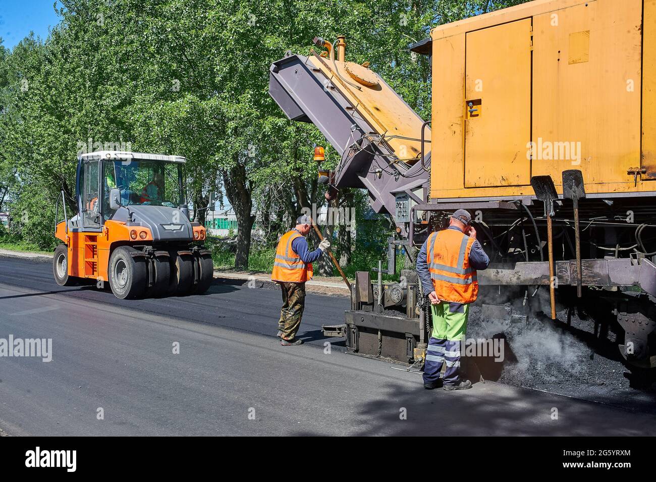 road repair, asphalt laying, asphalt replacement Stock Photo - Alamy