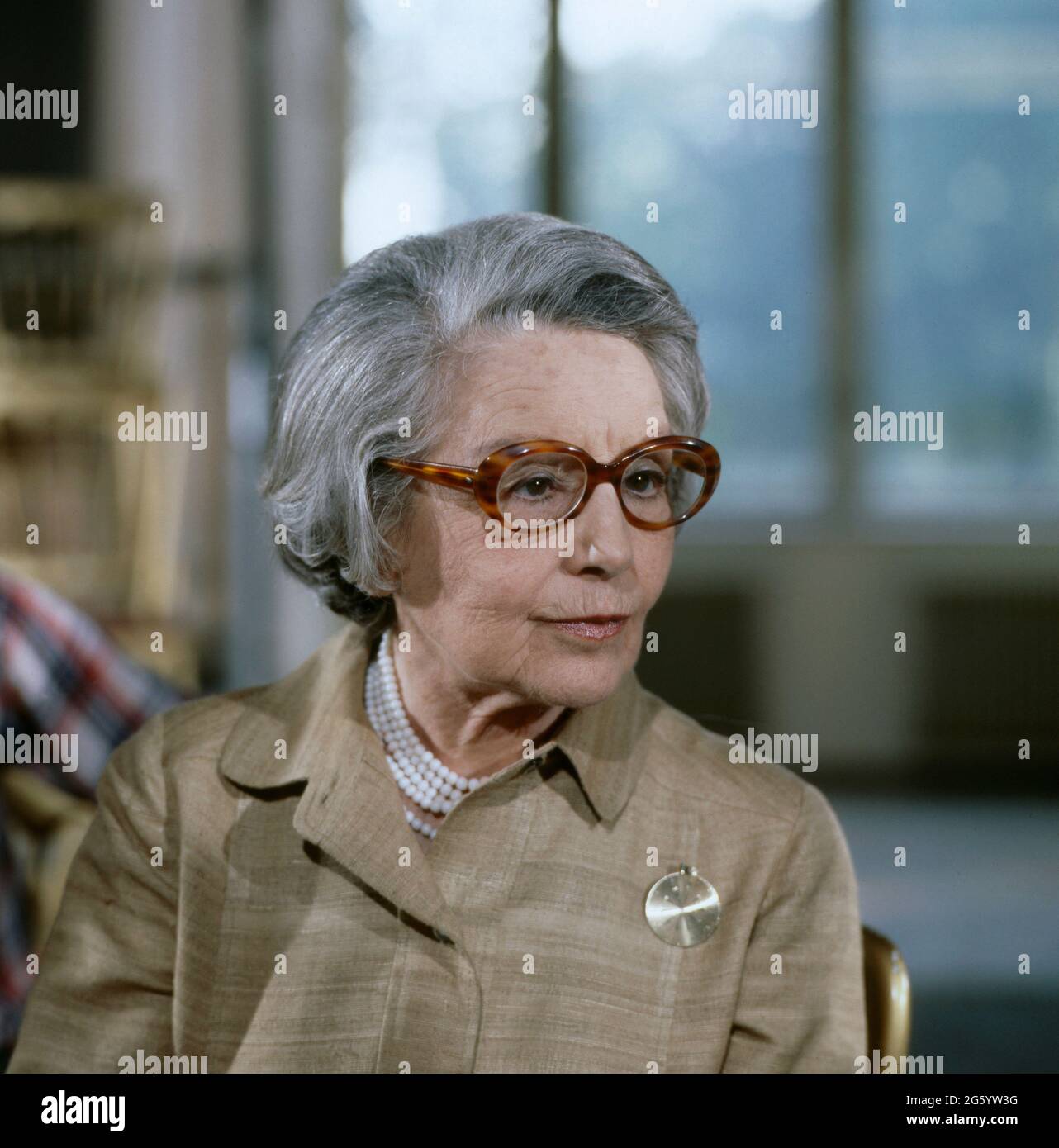 Theaterdarstellerin hi-res stock photography and images - Alamy