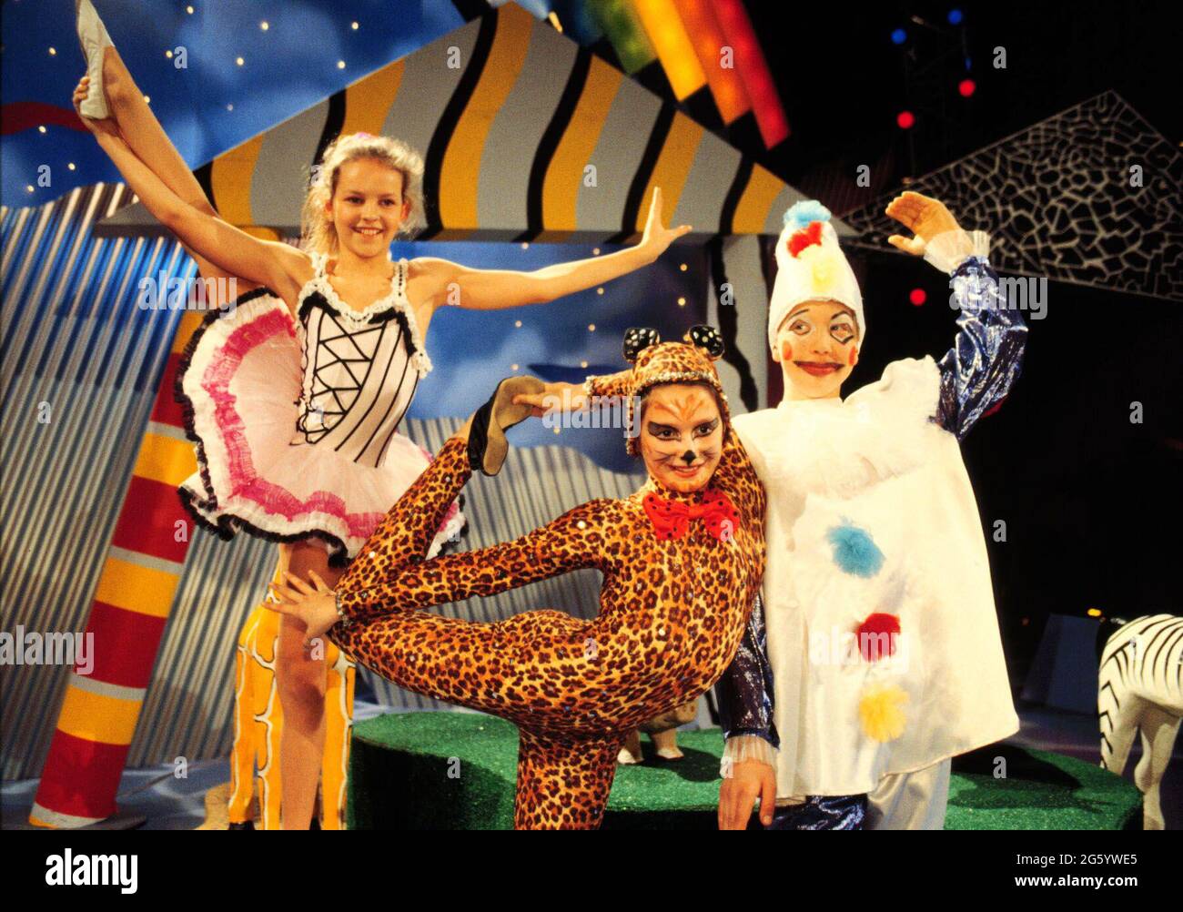 School photo 1990s hi-res stock photography and images - Alamy