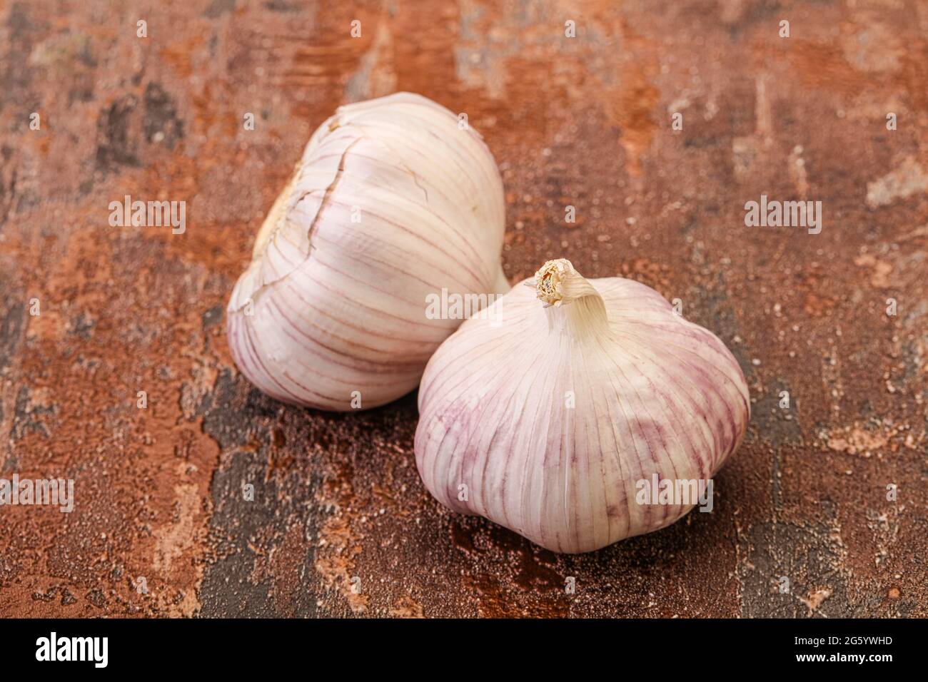 Fresh ripe and tasty garlic isolated Stock Photo - Alamy