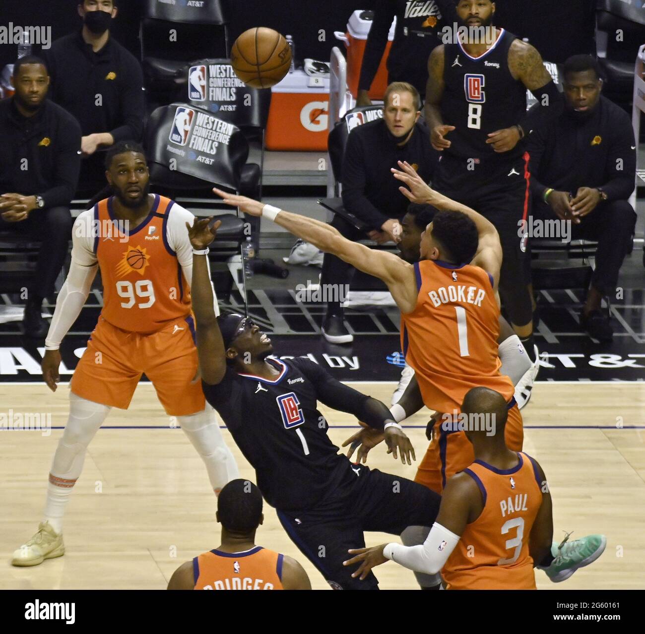 Devin booker suns hi-res stock photography and images - Alamy